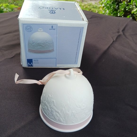 Lladro | Holiday | Lladro Vintage 991 Porcelain Spring Bell | Poshmark